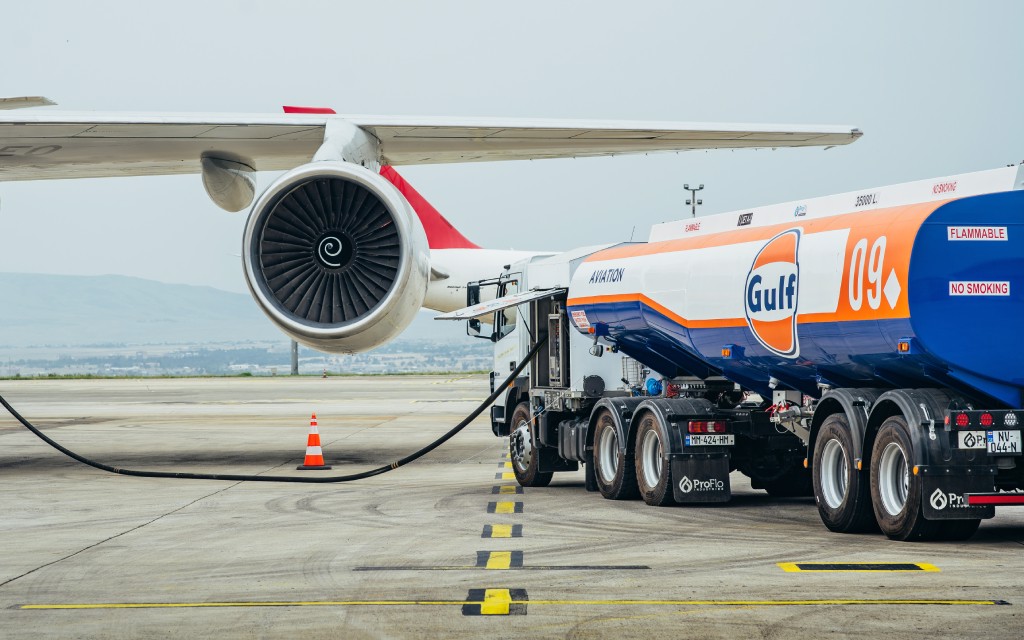 Gulf Aviation's new 35,000 liters refueling truck